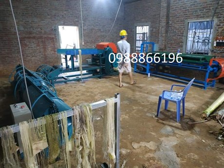 Máy chẻ cây chuối kamast | Máy gặt lúa kubota, máy cày nhật, máy kéo ...